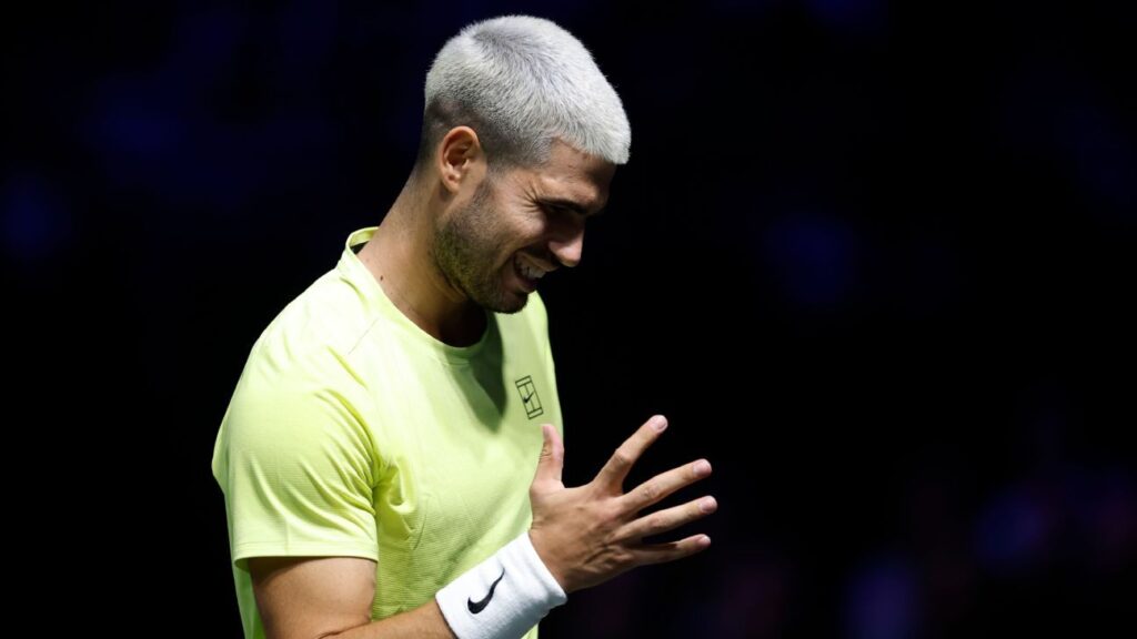 Alcaraz exacerbated his cruel reality on indoor courts by quickly ...
